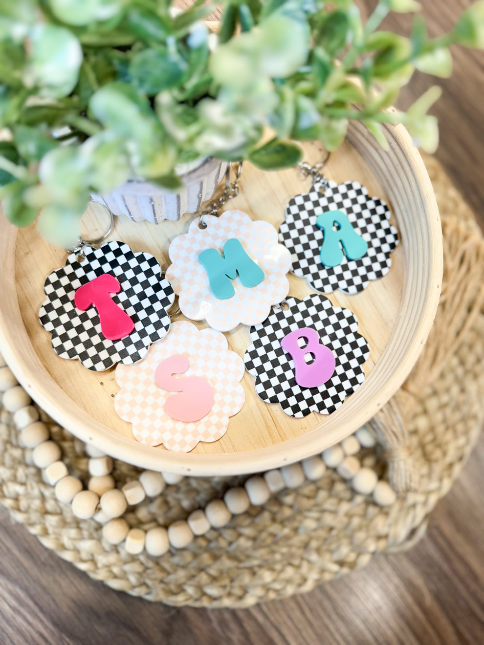 Scallop Groovy Keychain – Itty Bitty Peach