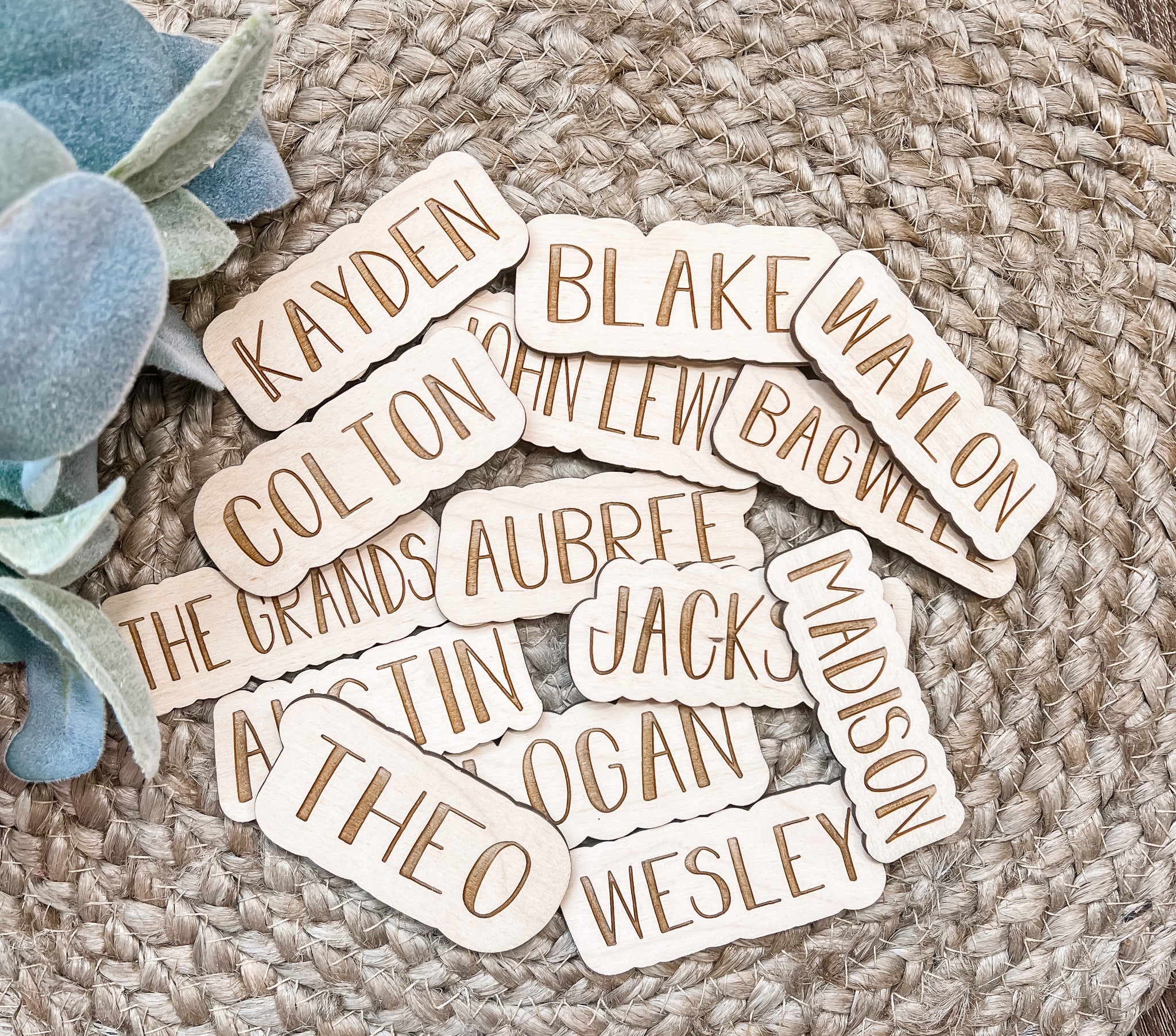 Offset Name Magnet – Itty Bitty Peach